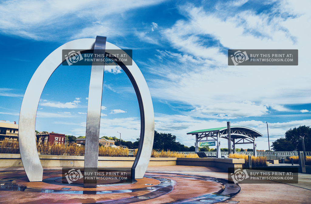 The Bubbler – Daylight at Town Square - Print Wisconsin